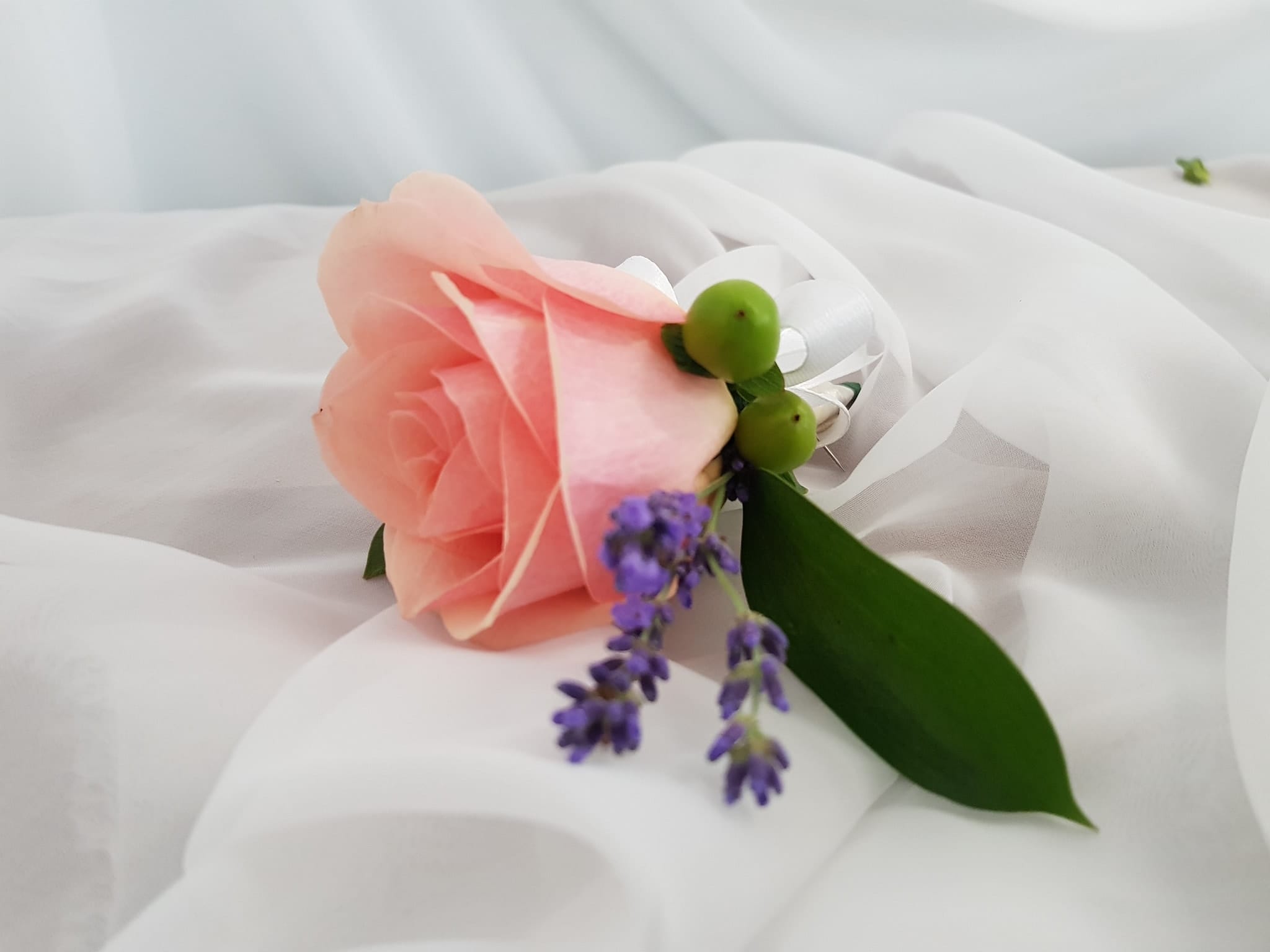 Cocarda pentru piept,potrivita atat pentru ginere si nas cat si pentru ...